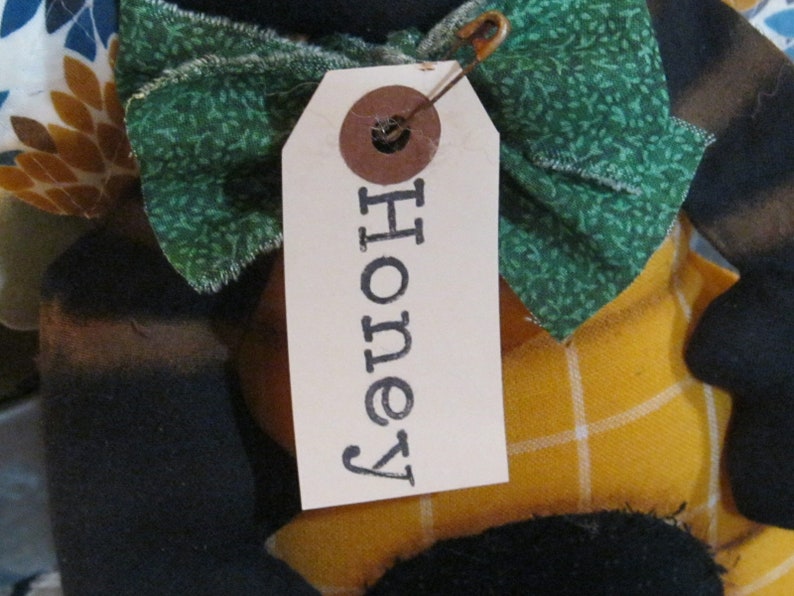 Bee Door Greeter Honey Bee Cupboard Tuck Bee Shelf Sitter - Etsy