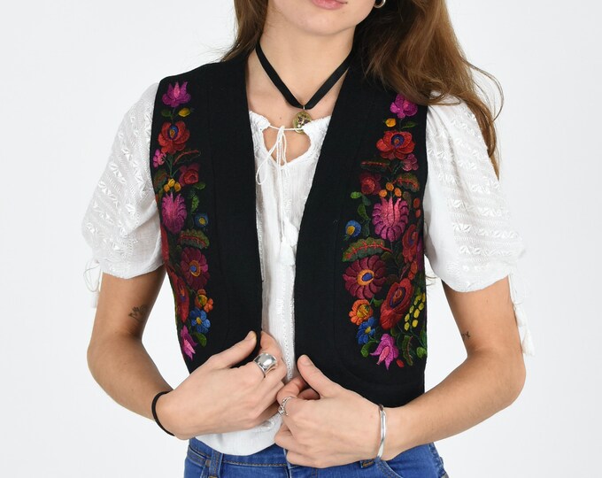 1940's Hungarian Floral Embroidered Bohemian Waistcoat - Etsy