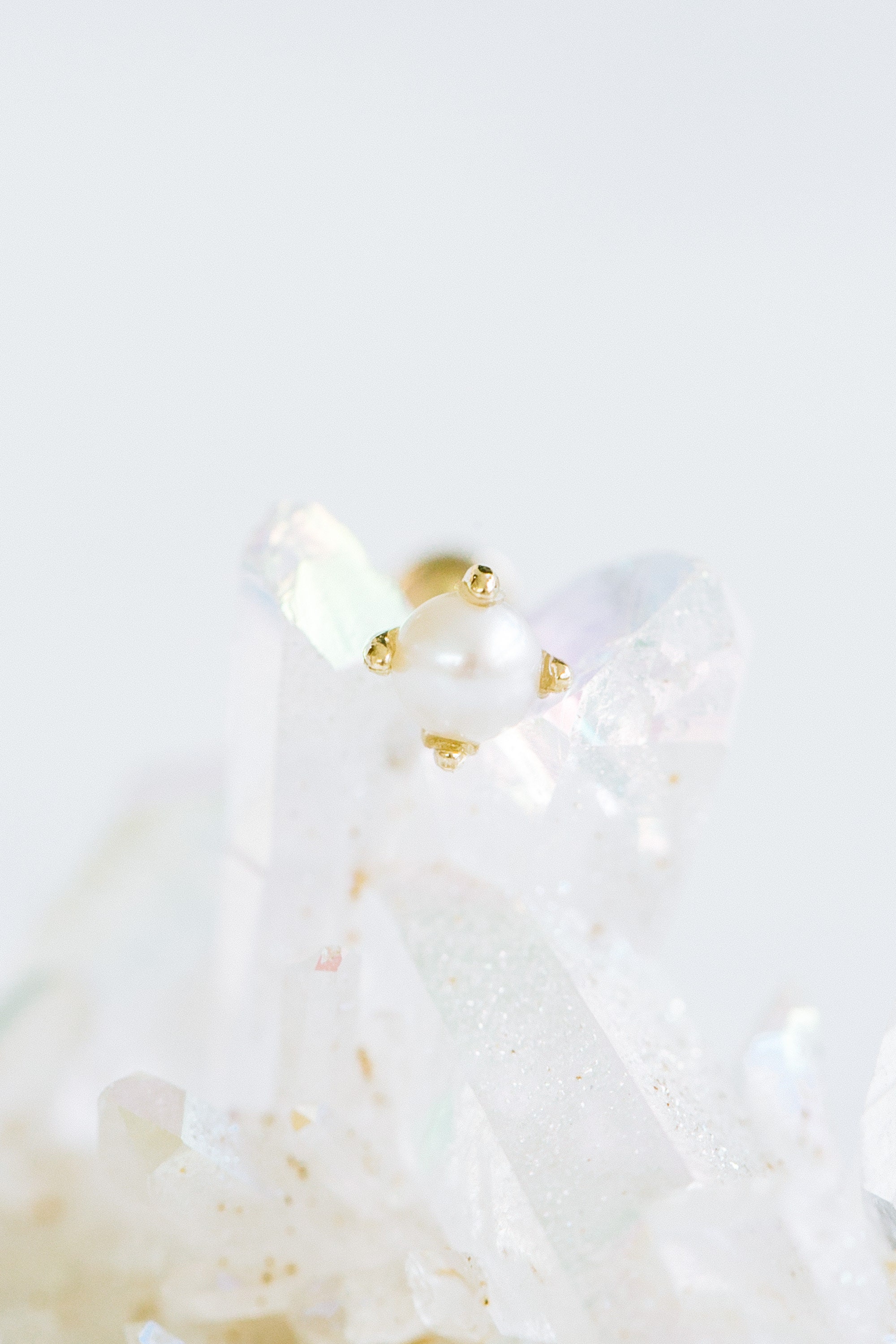 14K Real Gold 4 Prongs Fresh Water Pearl Tragus Helix Cartilage Inner ...