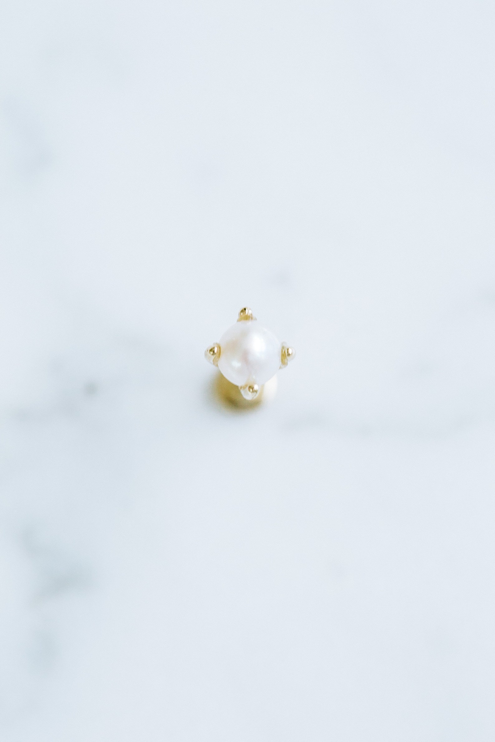 14K Real Gold 4 Prongs Fresh Water Pearl Tragus Helix Cartilage Inner ...