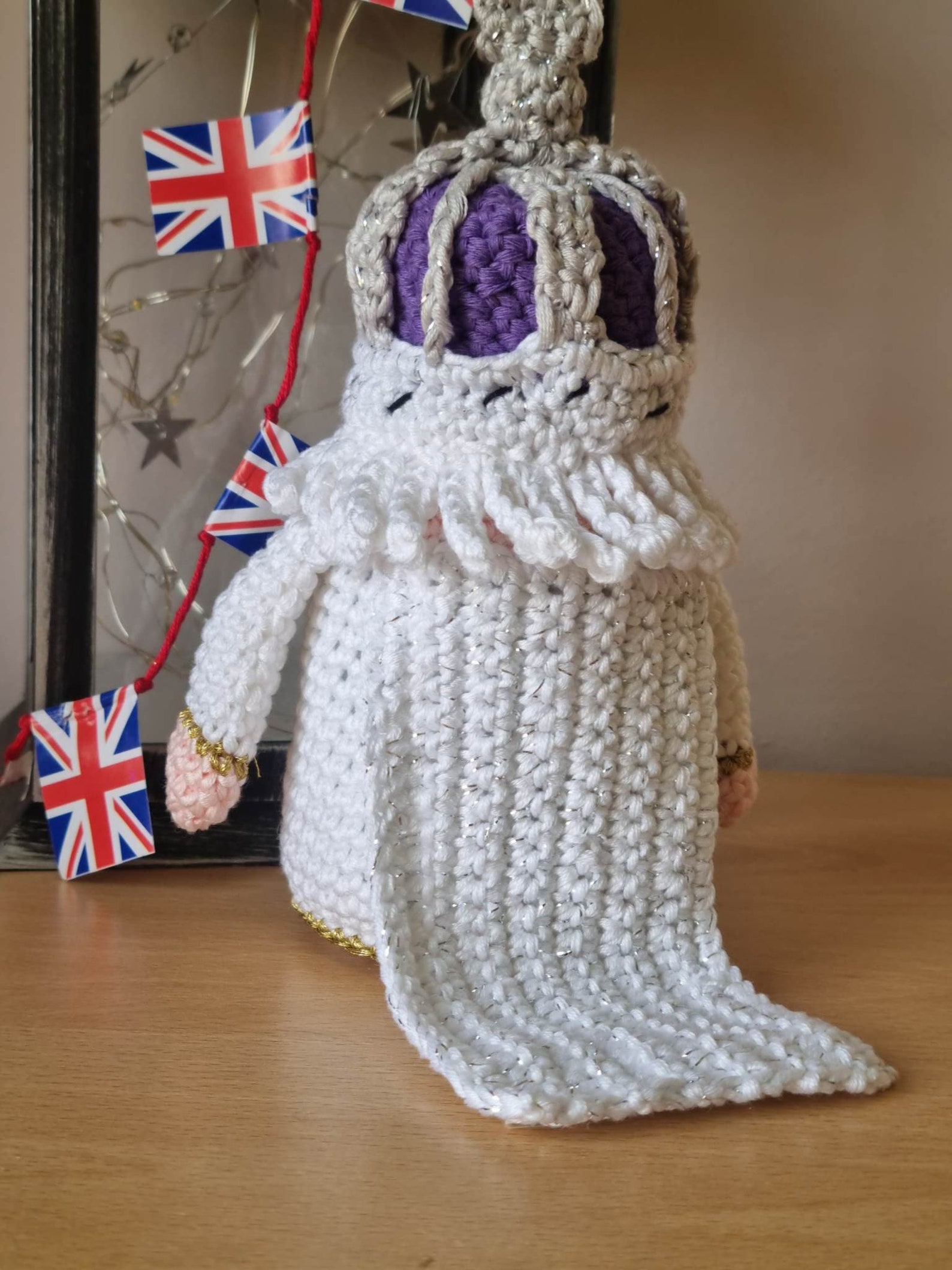 QUEEN CAMILLA Coronation Gonk - Crochet Pattern Only - US Terminology ...