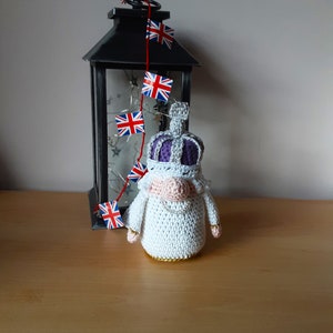 QUEEN CAMILLA Coronation Gonk - Crochet Pattern Only - US Terminology ...