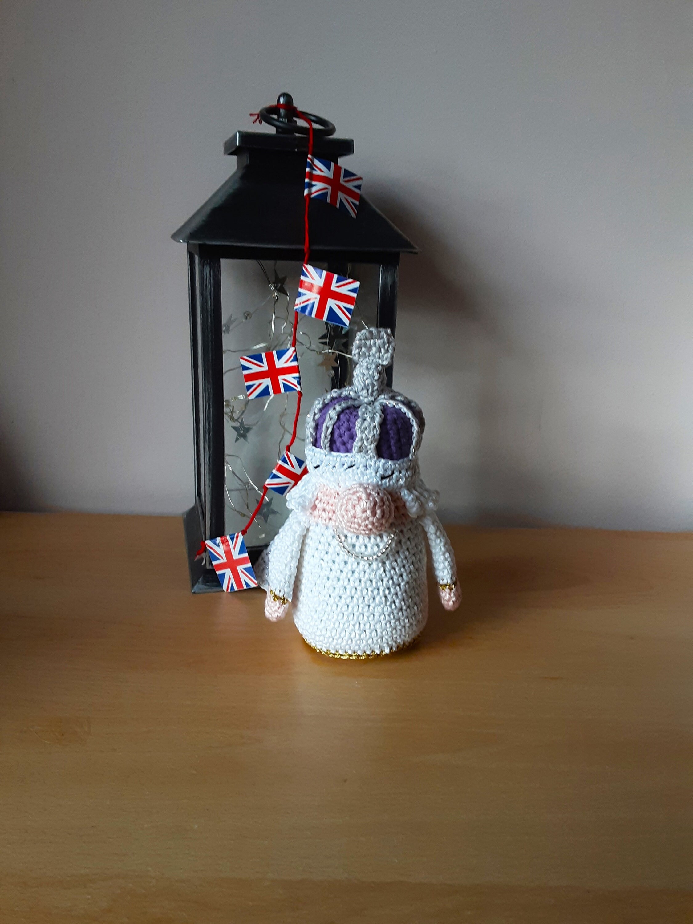 QUEEN CAMILLA Coronation Gonk - Crochet Pattern Only - US Terminology ...