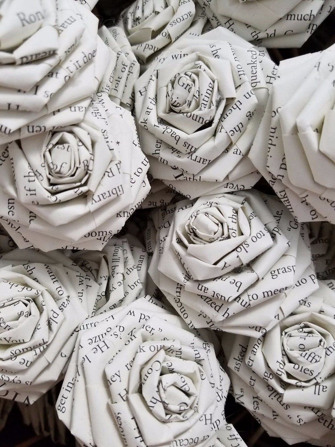 1 Dozen Book Page Roses Horror Book Page Flowers 12 Paper | Etsy