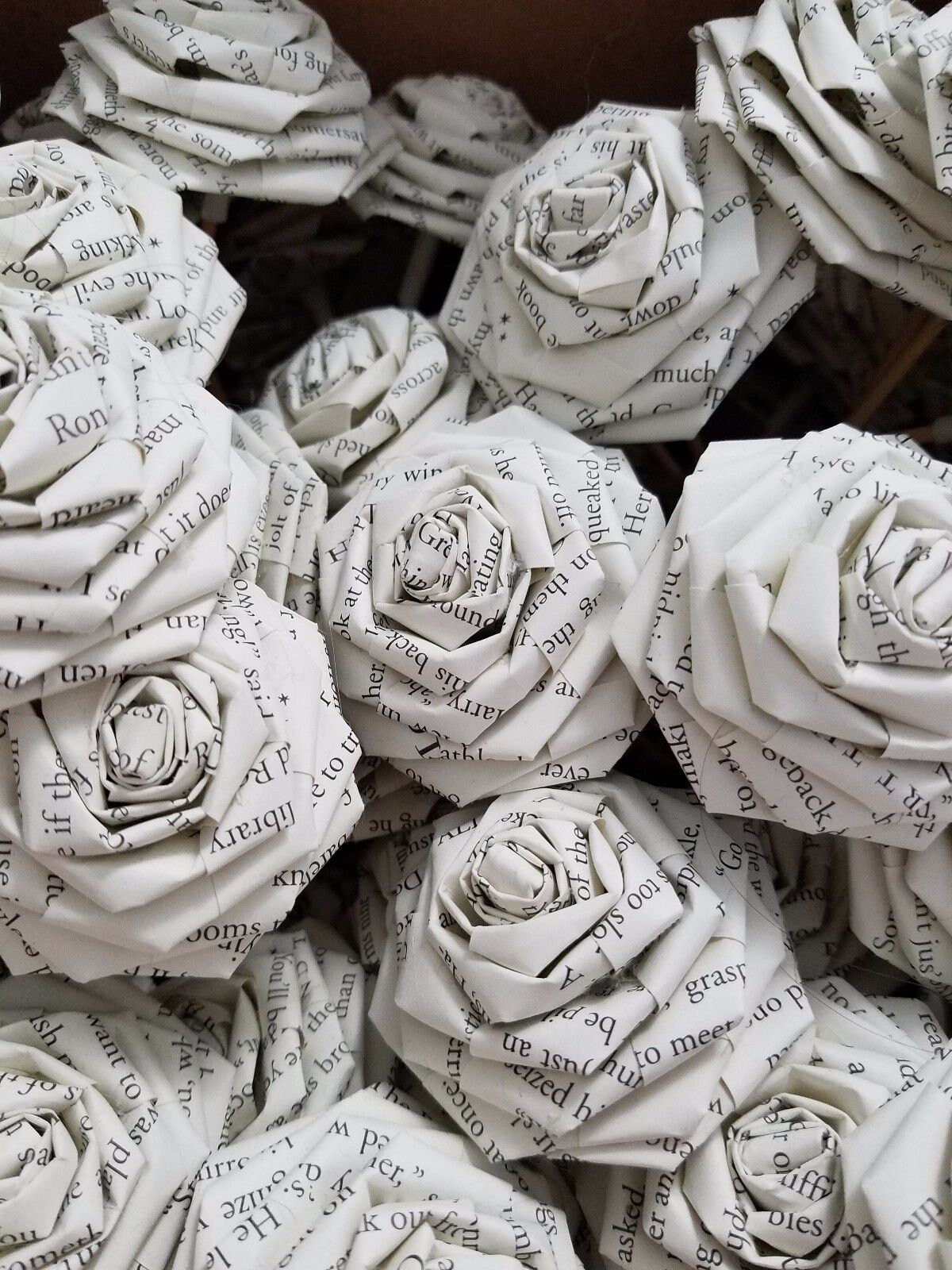 1 Dozen Book Page Roses Horror Book Page Flowers 12 Paper | Etsy