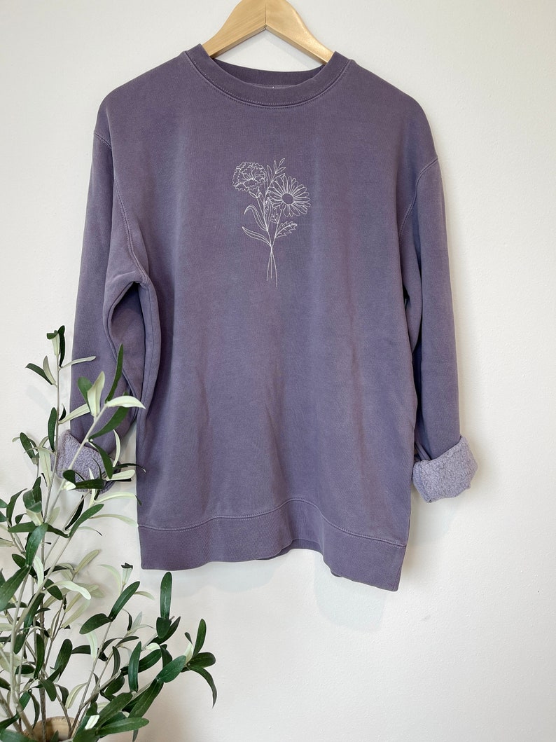 Custom Embroidered 2 Flower Birth Month Bouquet Sweatshirt - Etsy