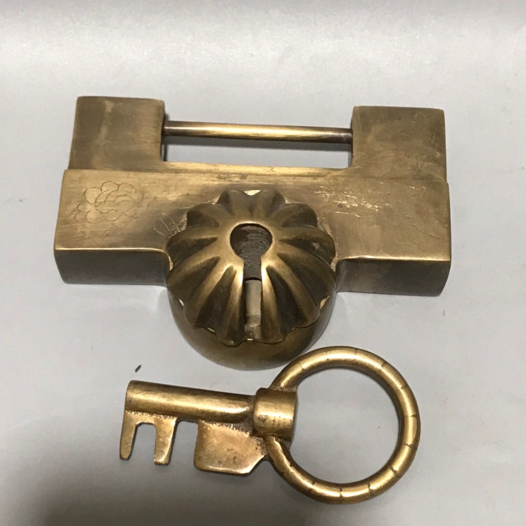 Chinese Handmade Copper Locks/door Locks/cabinet Locks/irregular Locks ...