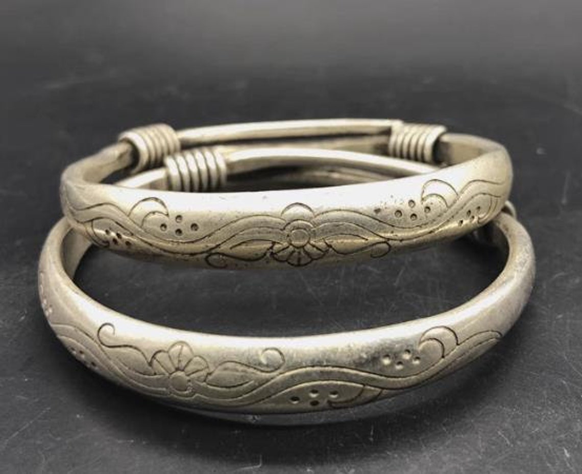 Chinese Rare Collectible Tibet Silver Hand-carved Dragon Pattern ...