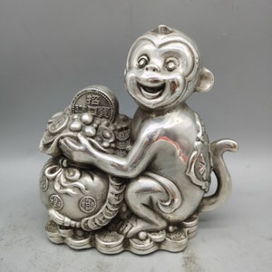 Chinese Handmade Carved Tibetan Silver Monkey Statue Ornaments, Zodiac ...