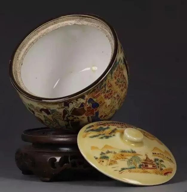 Chinese Old Handmade Carved Figure Jars, Jingdezhen Porcelain Ornaments ...