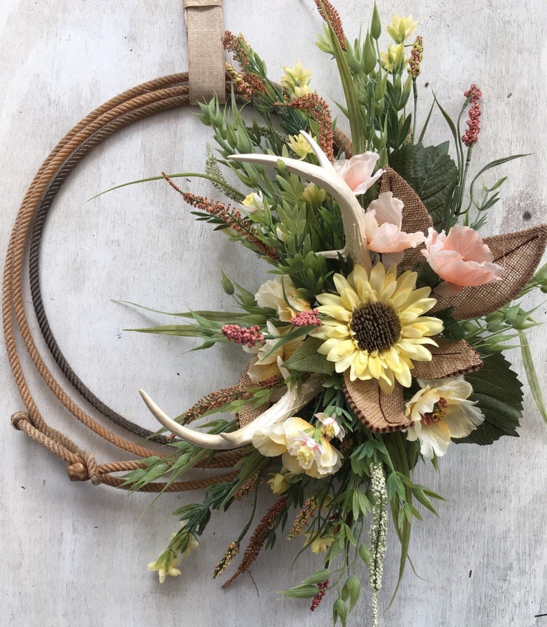 Rustic Spring Lasso Wreath With Deer Antlers Cowboy Lariat - Etsy