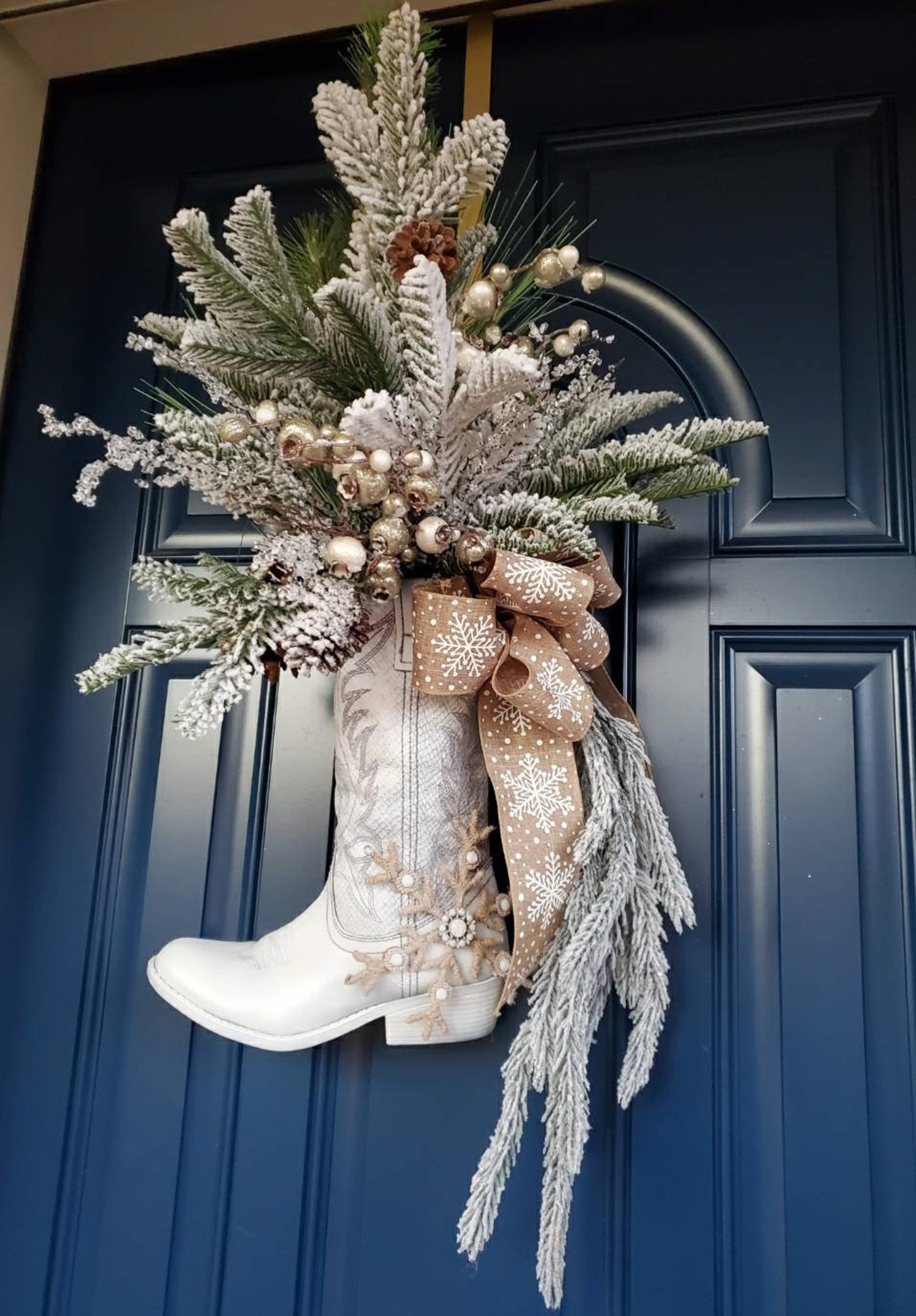 Cowboy County Christmas Boot Wreath - Western Christmas Decorations ...