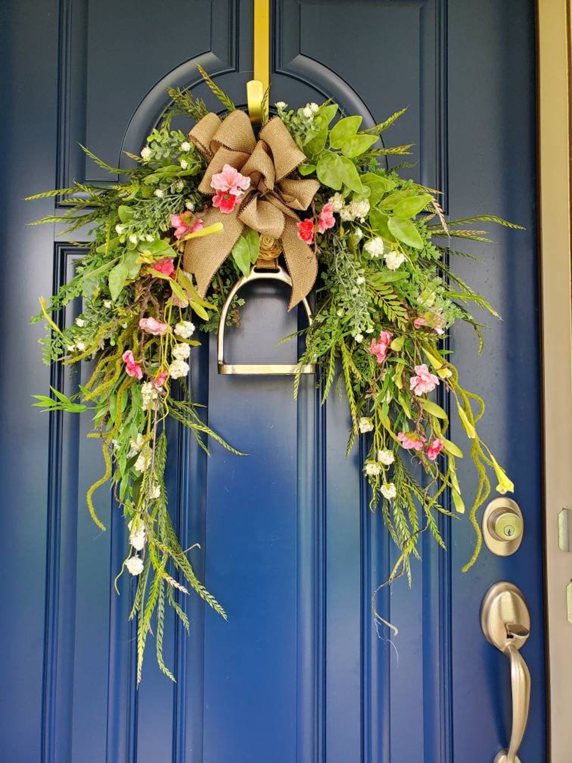 Deluxe Crescent Swag Stirrup Wreath Custom Color Stirrup | Etsy