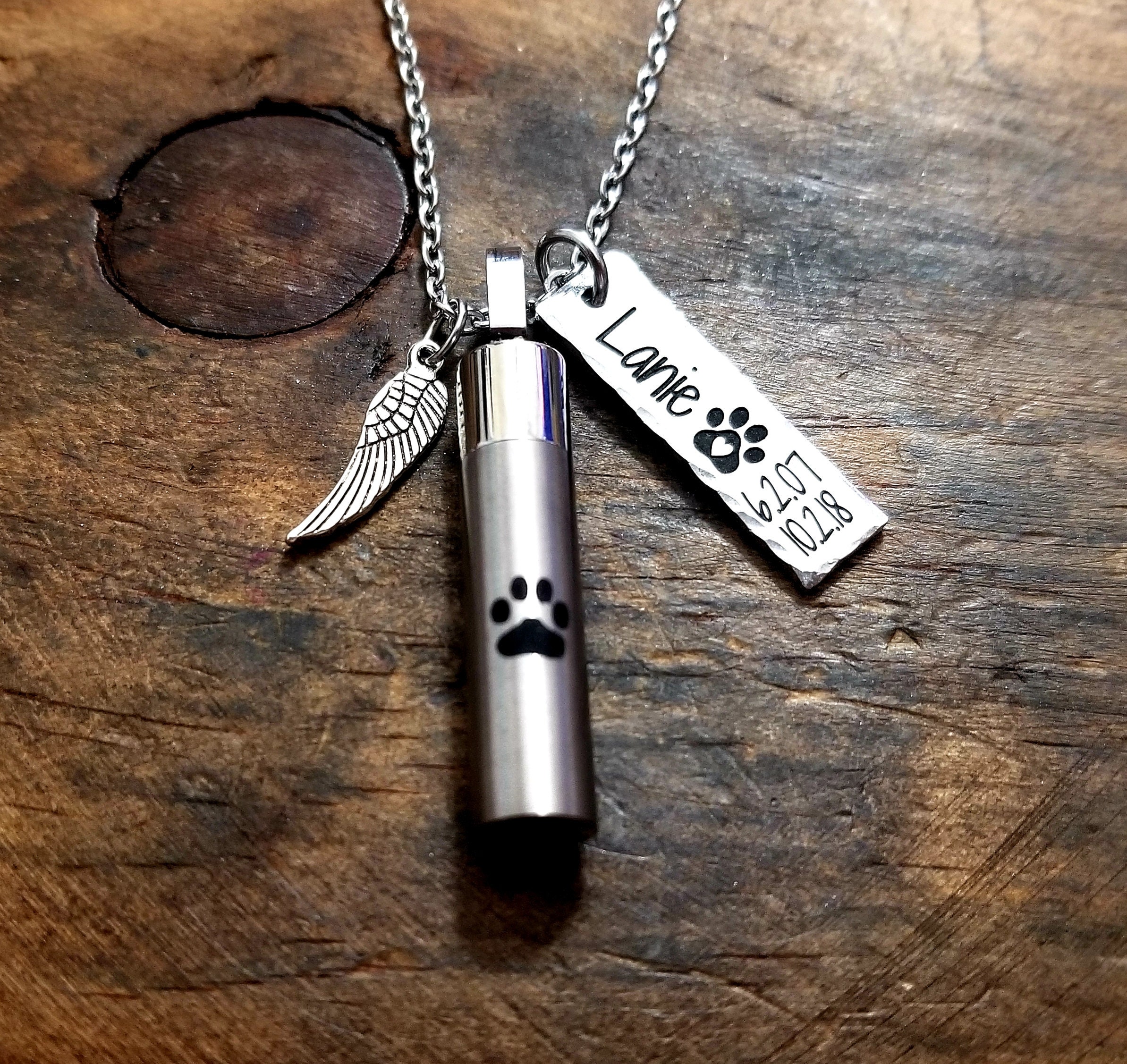 A Neackless To Put Your Dogs Ashes