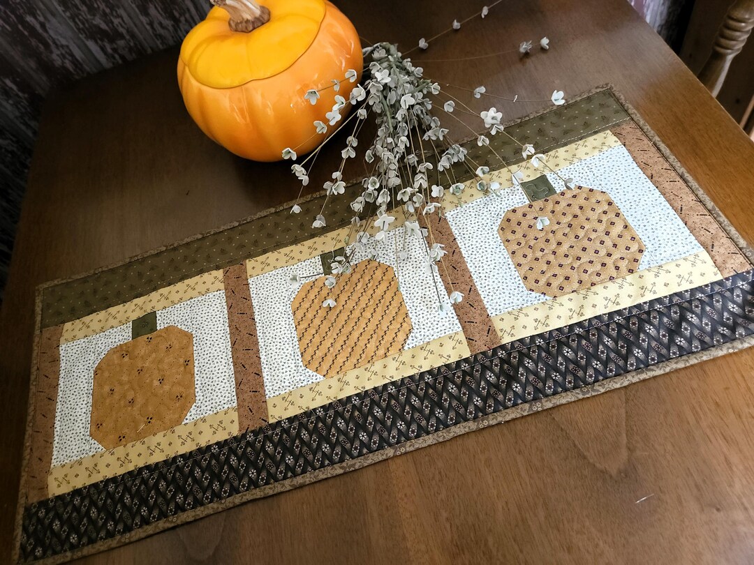 Quilted Fall Pumpkin Table Runner, Autumn Table Mat, Handmade 11 X 25.5 ...