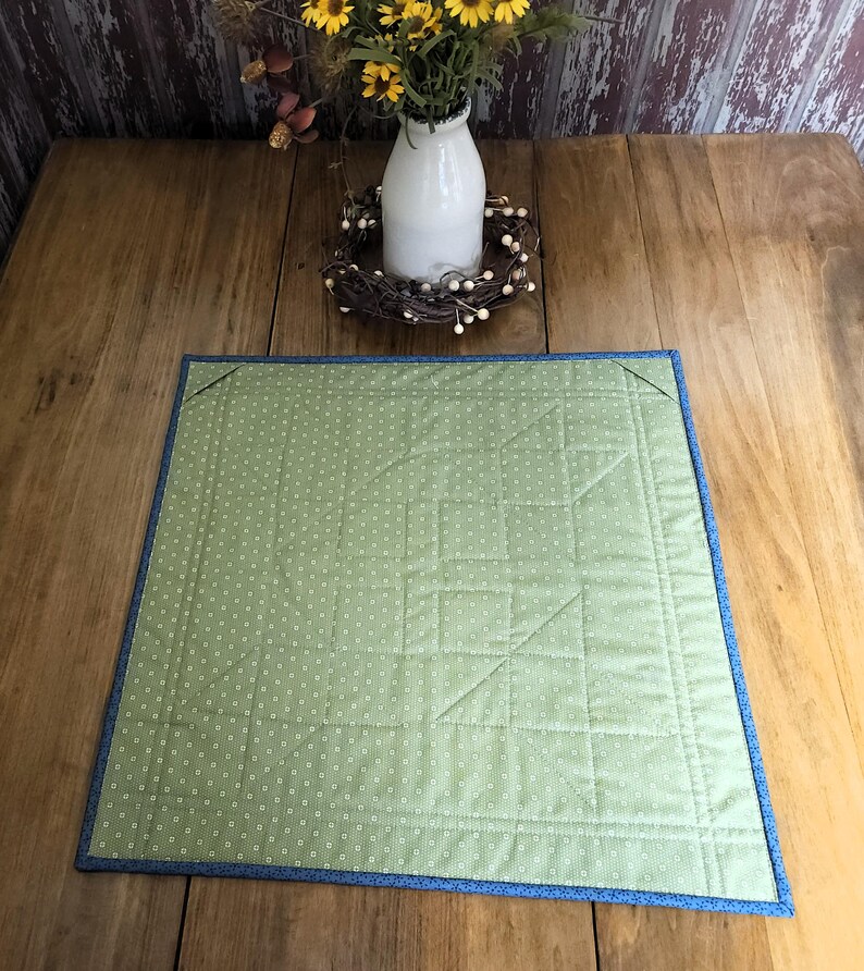 Quilted Spring Summer Tulip Table Topper With Prairie Points, Country ...