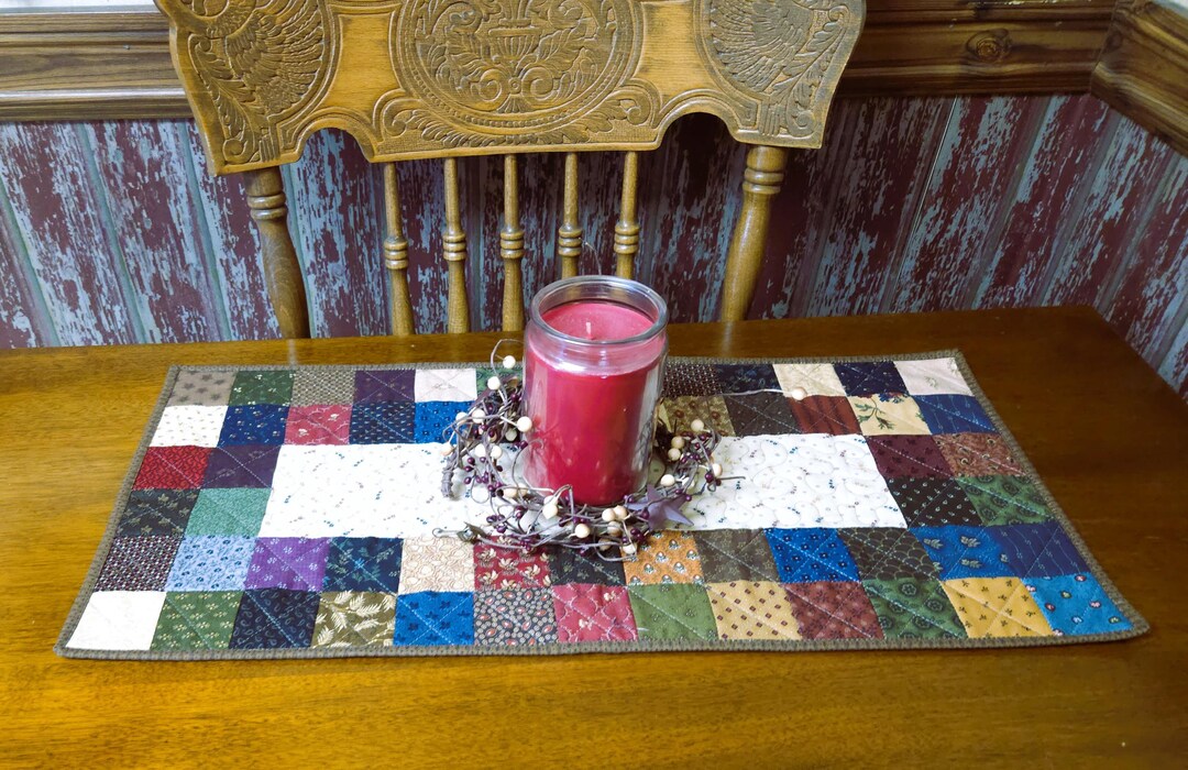 Quilted Table Runner / Country Table Runner / Farmhouse Table Mat ...