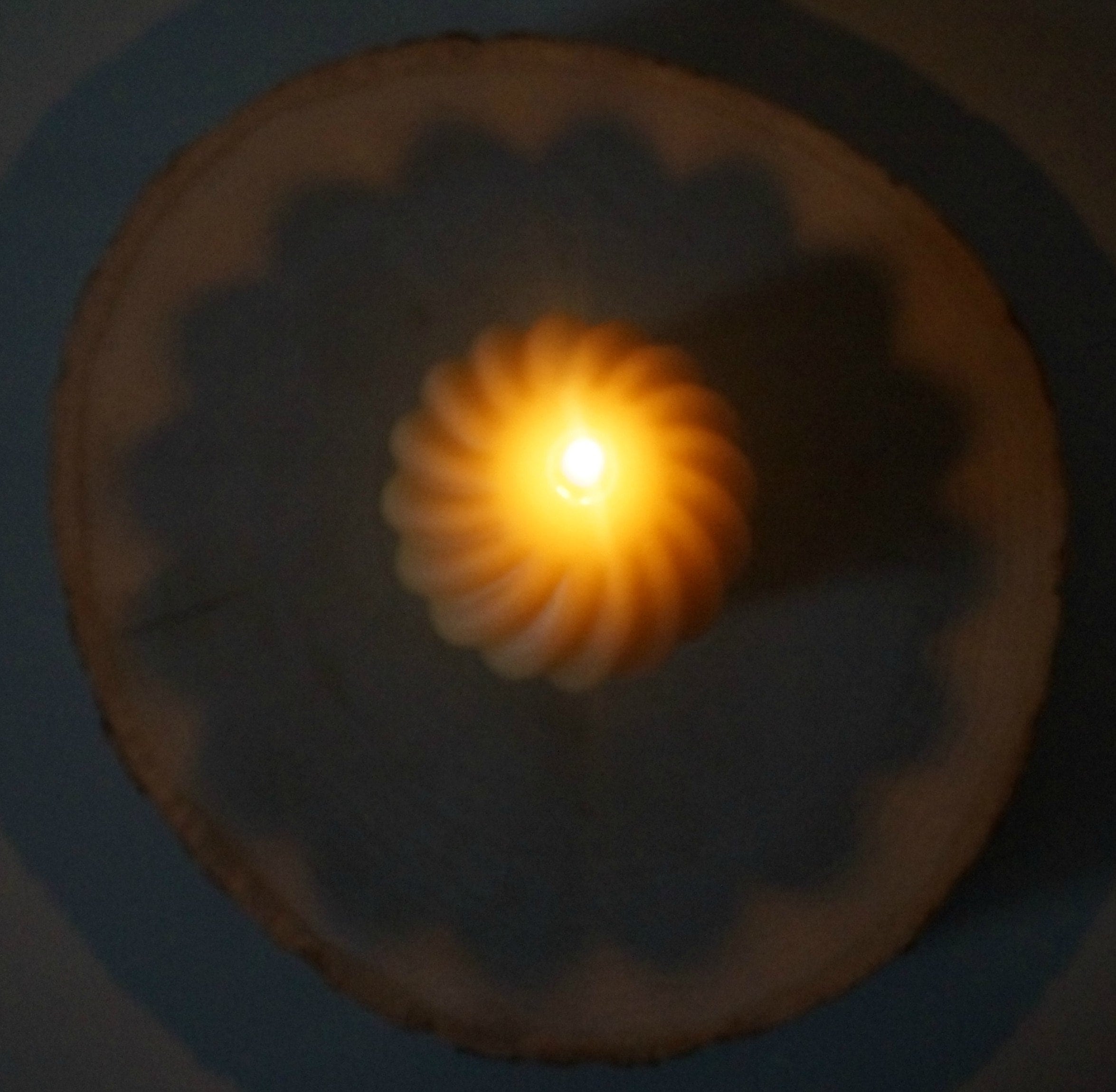 Pure Beeswax Round Swirl Candle Round Candles Round Beeswax | Etsy