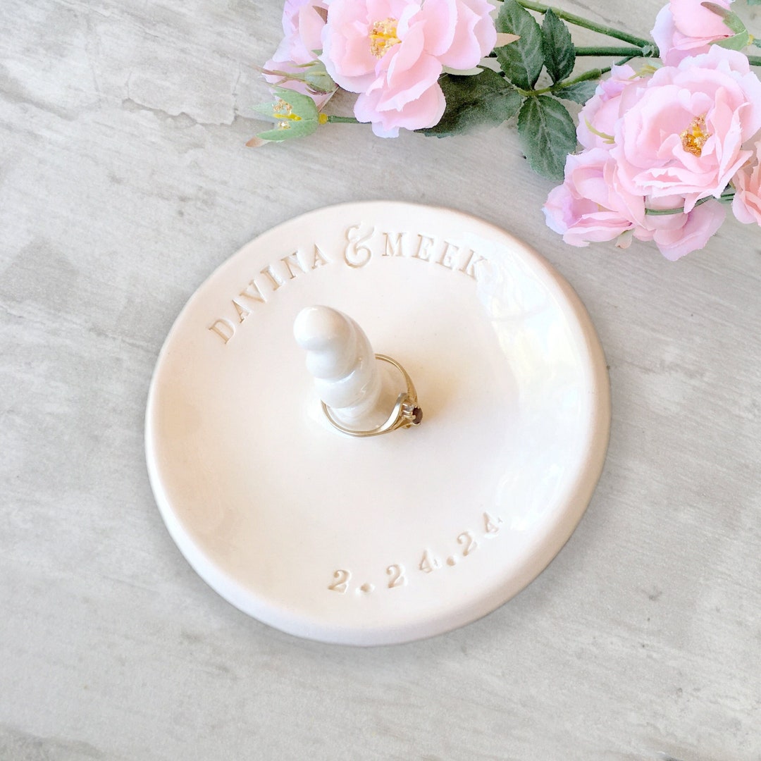 Minimalist Ring Dish With Post, Custom Names Jewelry Cone Personalized ...