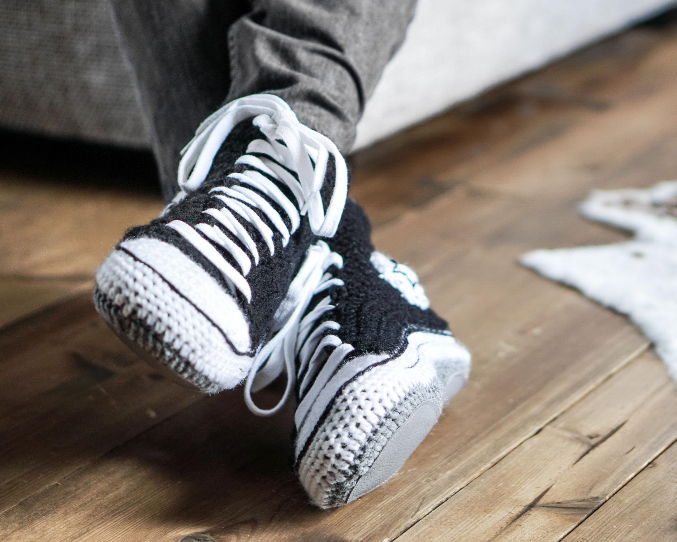 Converse novelty slippers uk store