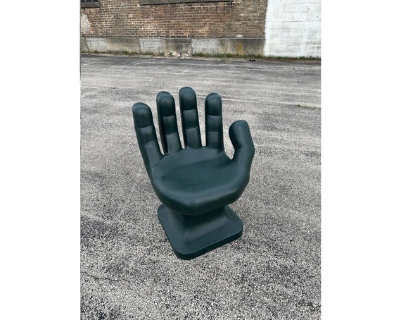 Hand chair icarly store