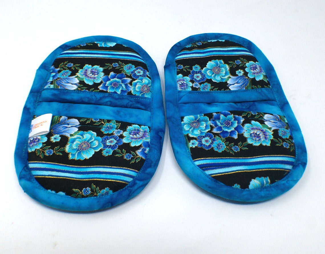 Clam Shell Potholder: Blue Floral Kitchen Mitts With Magnet - Etsy