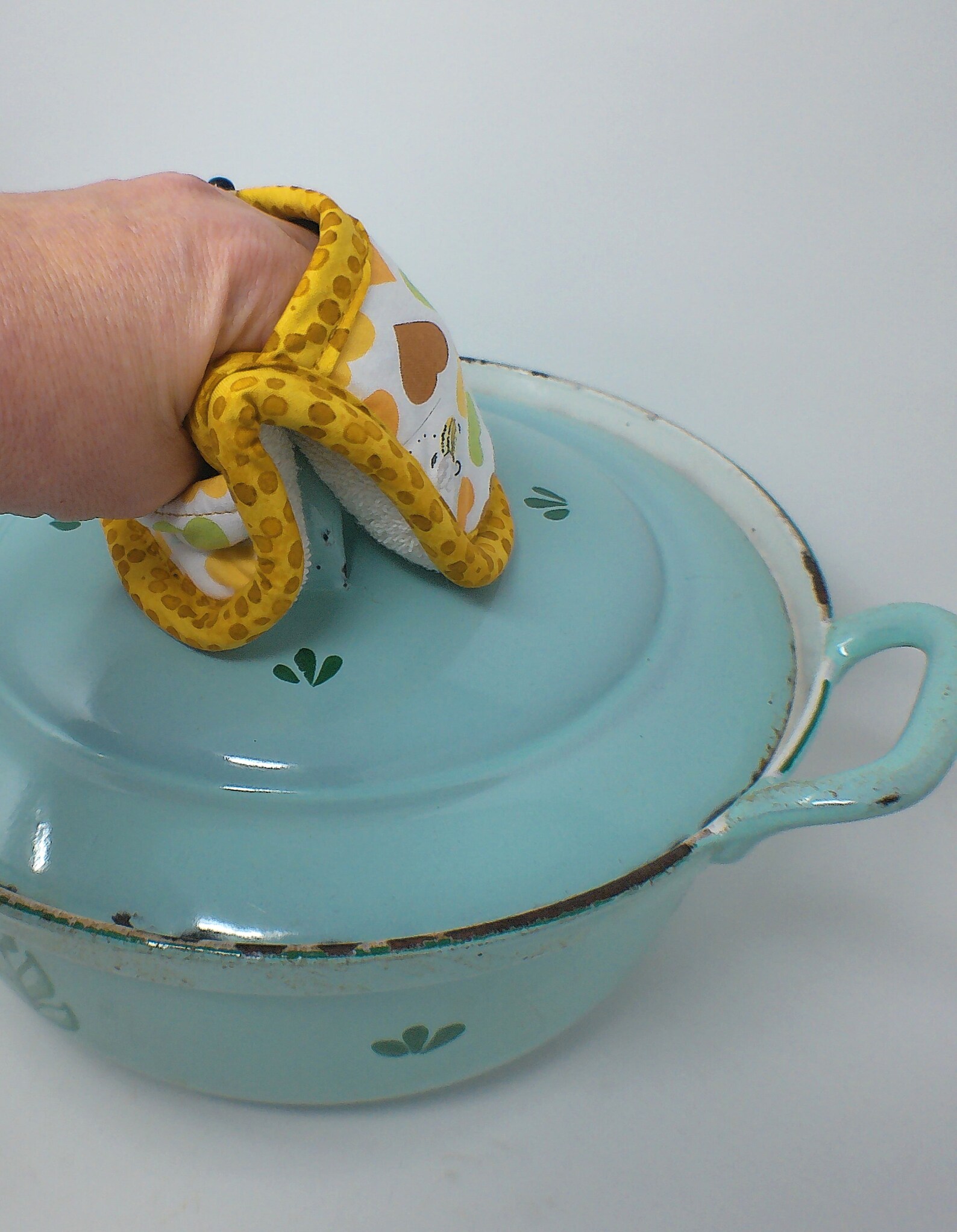 Clam Shell Shaped Potholder, Microwave Kitchen Mitts, Apartment Cooking ...