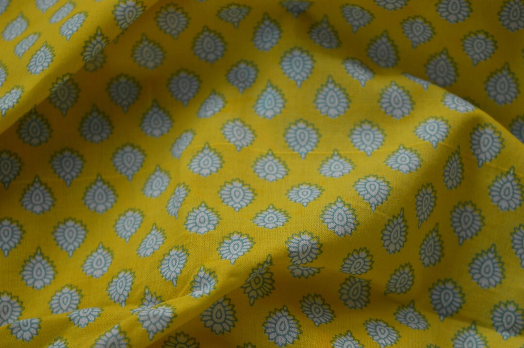 Beautiful Motif Screen Printed Cotton Summer Textile Fabric, Indian ...