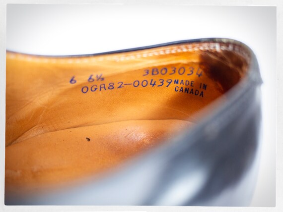 Retro 80s Shoes, 80s Gentlemen's Shoes, Vintage RCMP Shoes Retro 80s Shoes, 80s Gentlemen's Shoes, Vintage RCMP Shoes