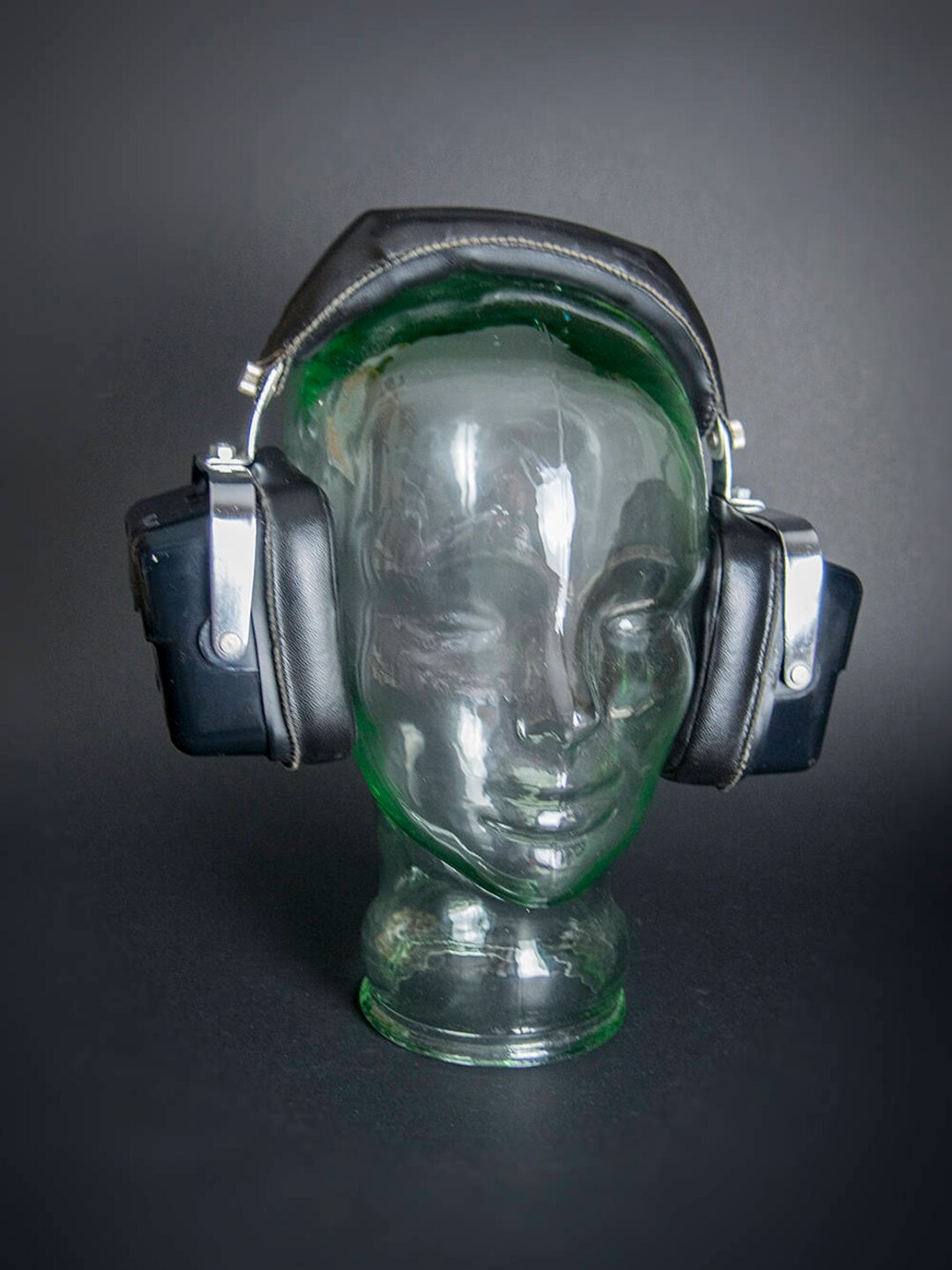 Retro 70s Transistor , 70s Radio Headphones, Retro 70s Hip Hop Radio ...