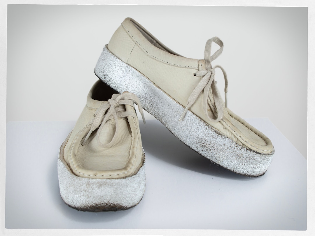 Clarks White Shoes, Clarks Original Shoes, Boho Fashion, Streetwear ...