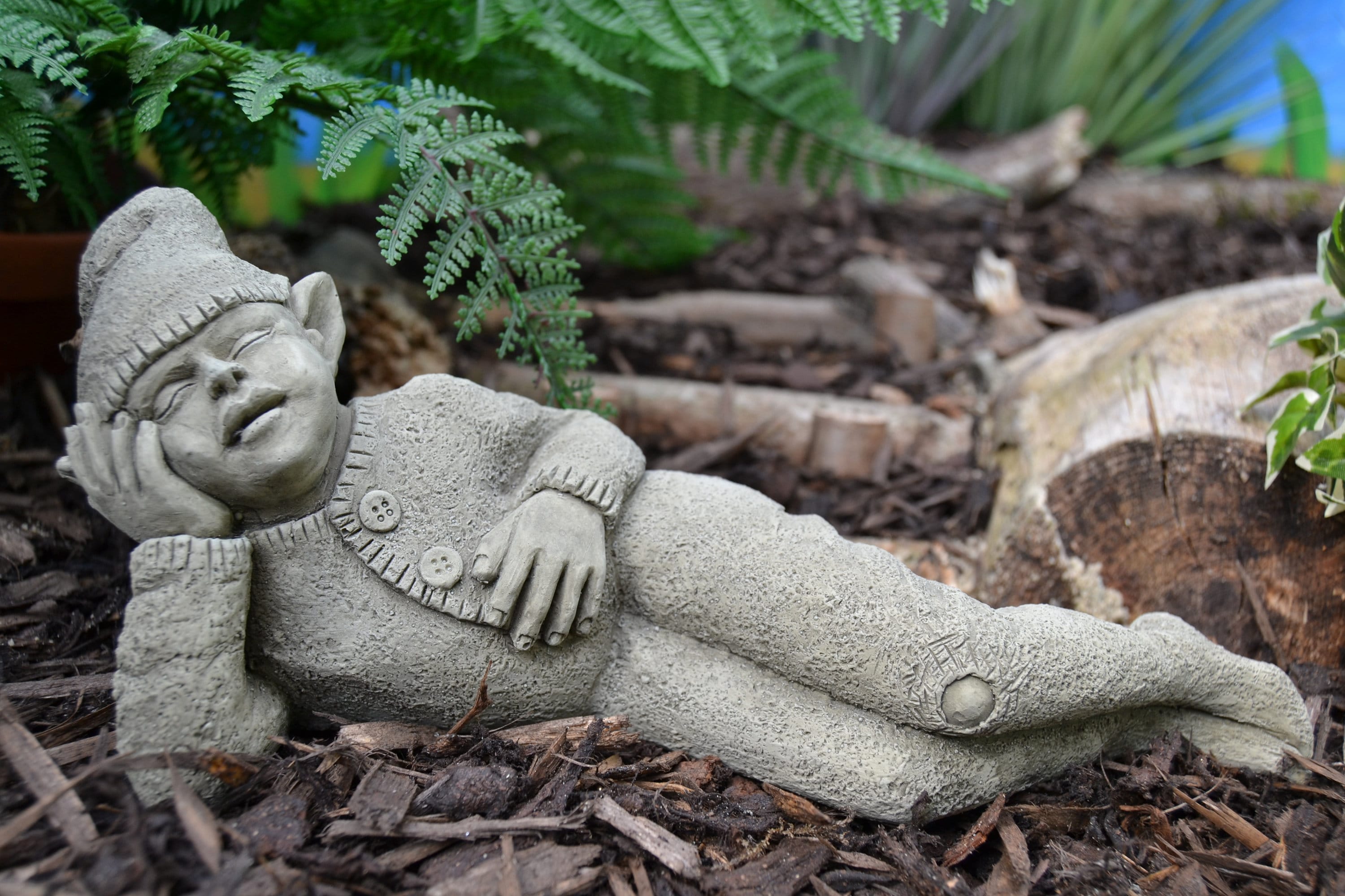 Thomas the Elf Stone Garden Ornament | Etsy UK