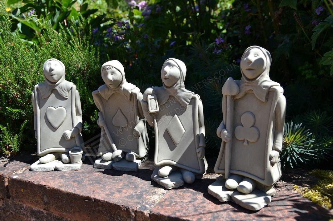 Trumps Set - Alice in Wonderland Garden Ornament - Etsy