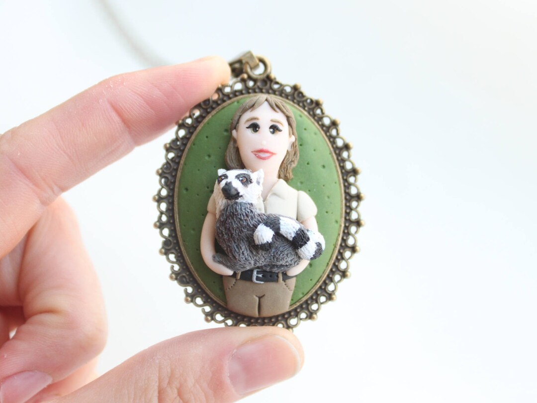 Custom Pet Portrait Necklace: Polymer Clay Lemur Jewelry - Etsy