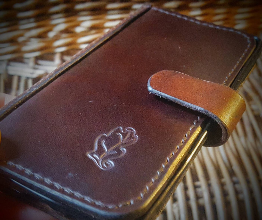 Smartphone Flip Case With Single Space for Notes and Receipts - Made in ...