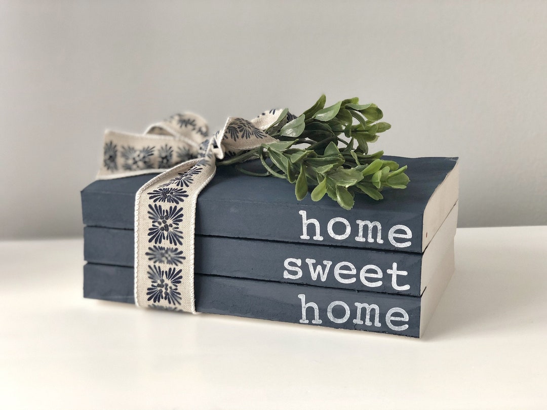 Personalized Name Decor // Vintage Book Decor // Personalized Books ...