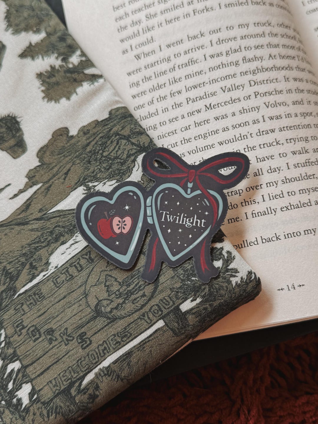 Forks WA Twilight Locket Sticker: Booktok Romantasy, Water-resistant - Etsy