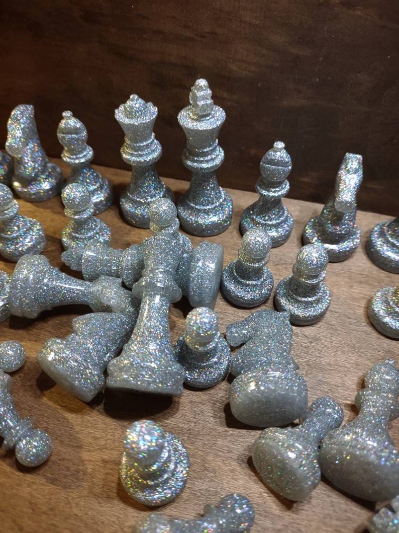 Holographic Chess Set Game Pieces, Standard Size Chess Set Pieces ...