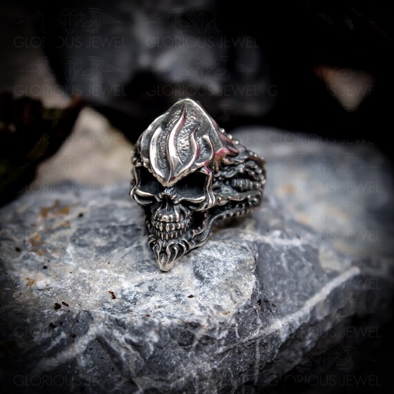 Solid Gold 18K Fire Devil Skull Ring With Back Guitar Design - Etsy