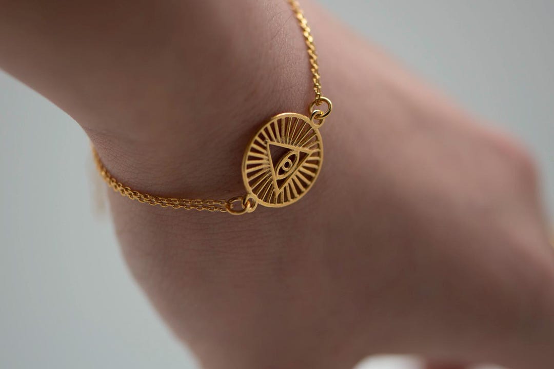 Egyptian Bracelet Eye of Horus/ Eye of Ra 18k Gold Plated With ...