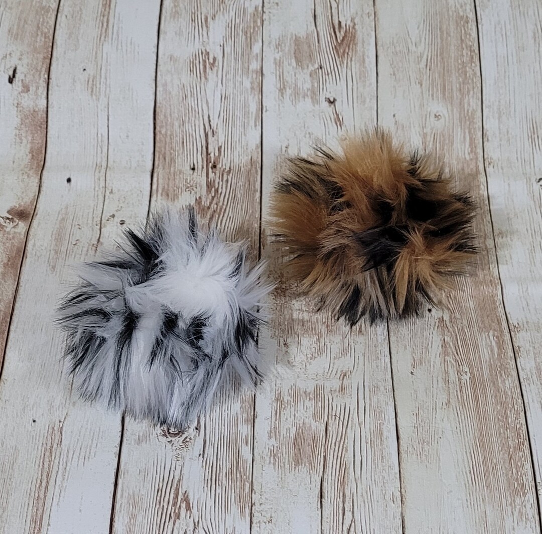 Tiger Pom - 2 Color Options - Etsy