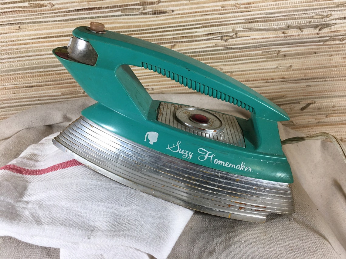 Vintage Suzy Homemaker Iron - Etsy