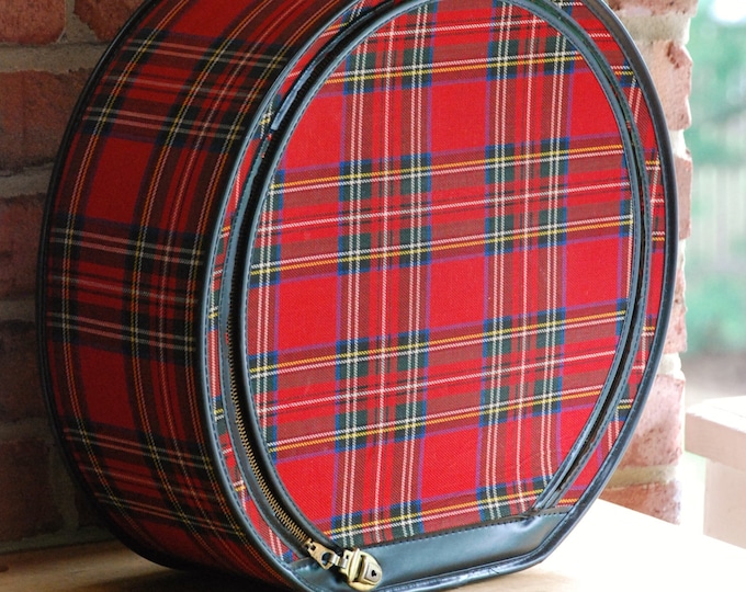 FREE SHIPPING Vintage Round Plaid Travel Bag 1960's Tartan Plaid ...