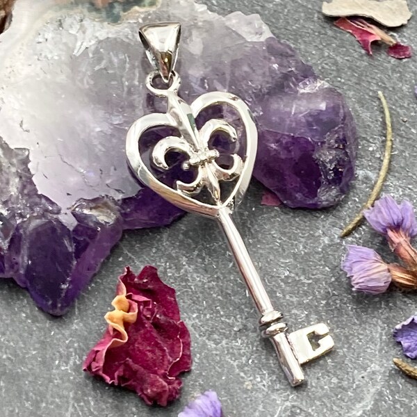 Old Fashioned Key - Etsy