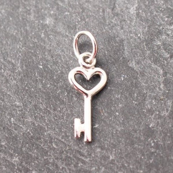 Heart Key Pendant - Etsy