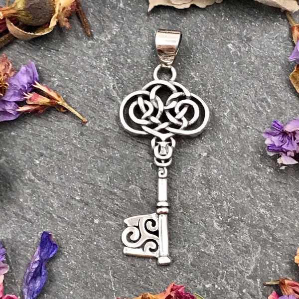 Heart Key Pendant - Etsy