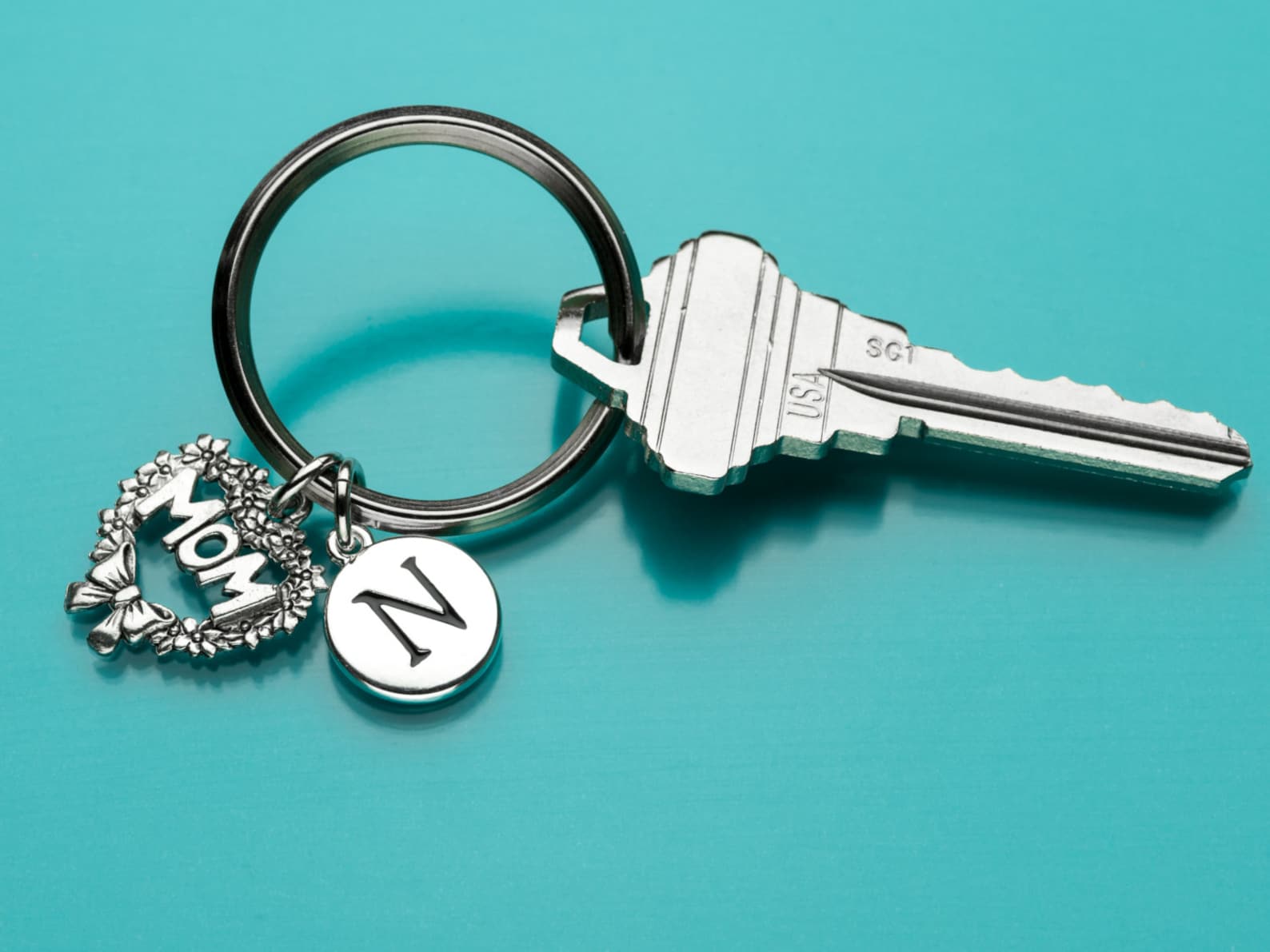 Mom Keychain Mom Key Ring Mom Wreath Mom Heart Initial - Etsy