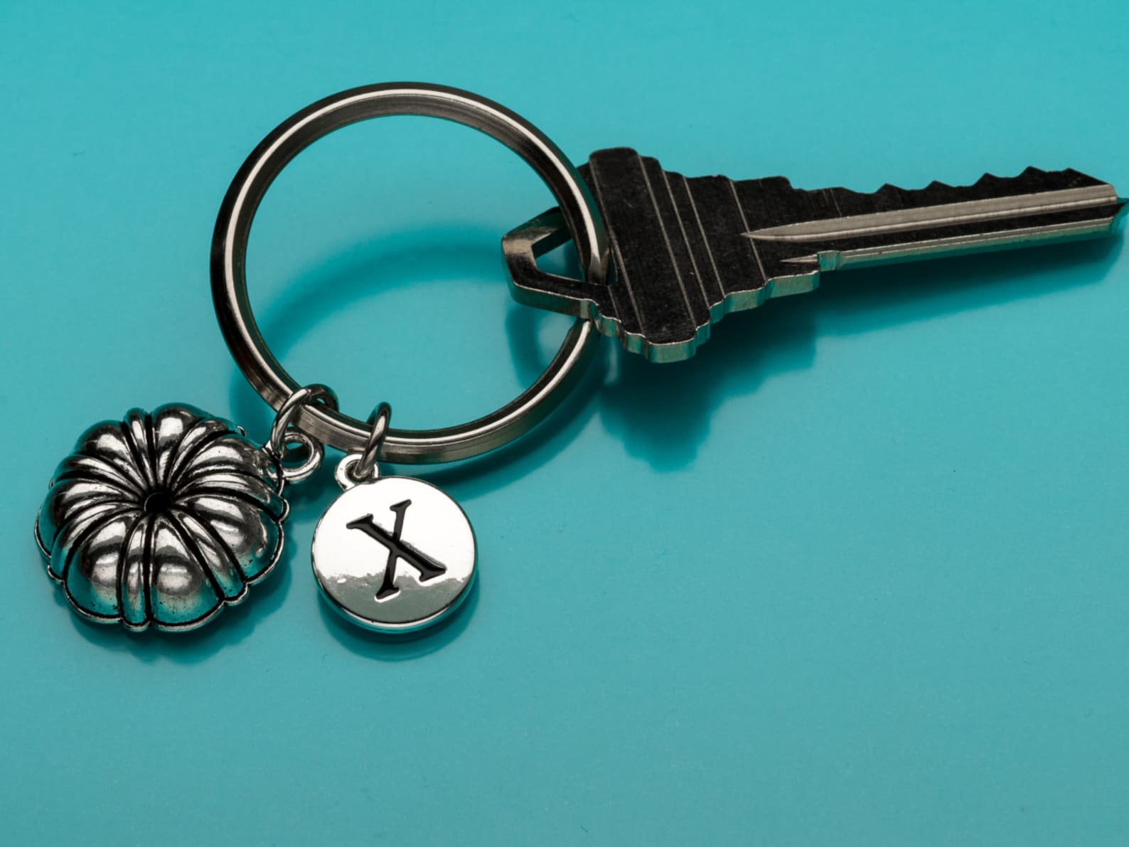 Bundt Pan Keychain Bundt Pan Key Ring Baking Key Chain | Etsy