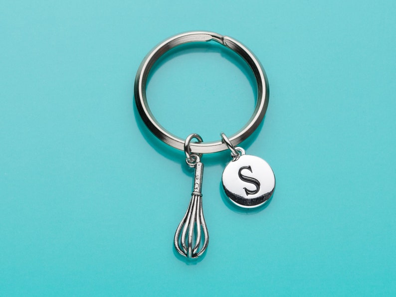 Whisk Keychain, Whisk Key Ring, Kitchen Charm, Initial Keychain, Baker ...