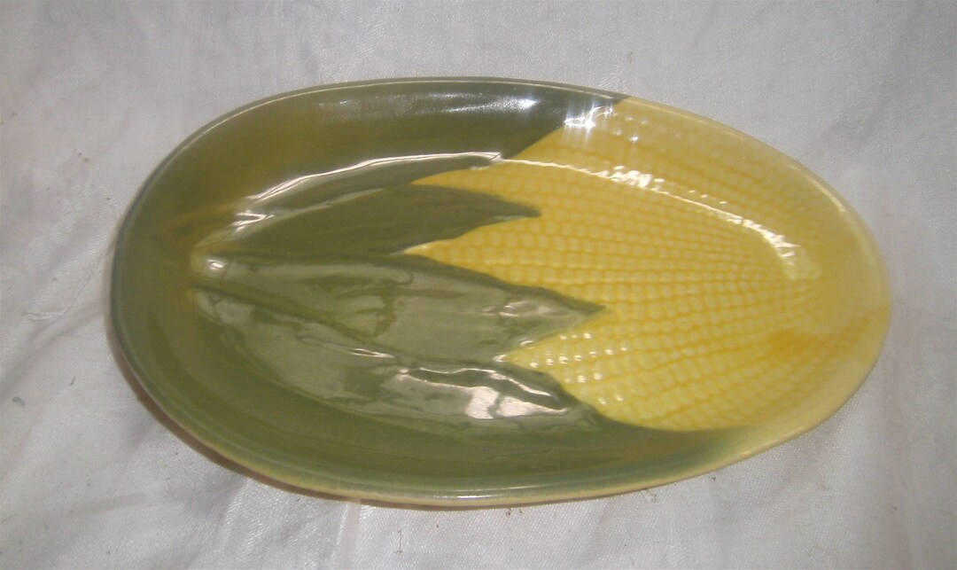 SHAWNEE POTTERY - King Corn 9" Plate - Etsy